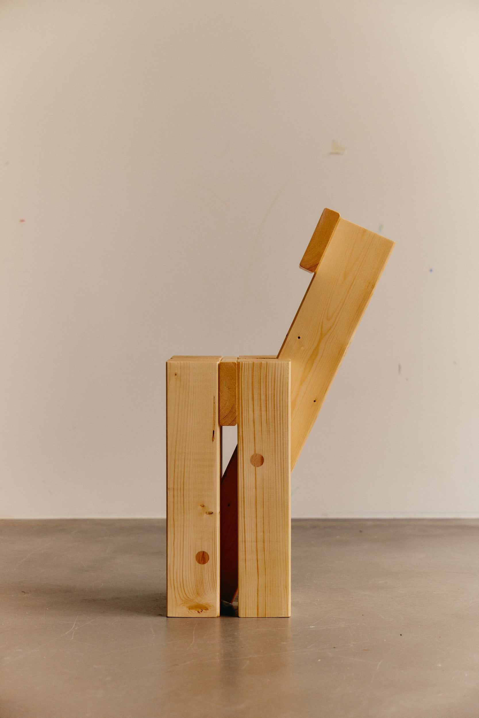 N08F006 – Yellow Nose Studio