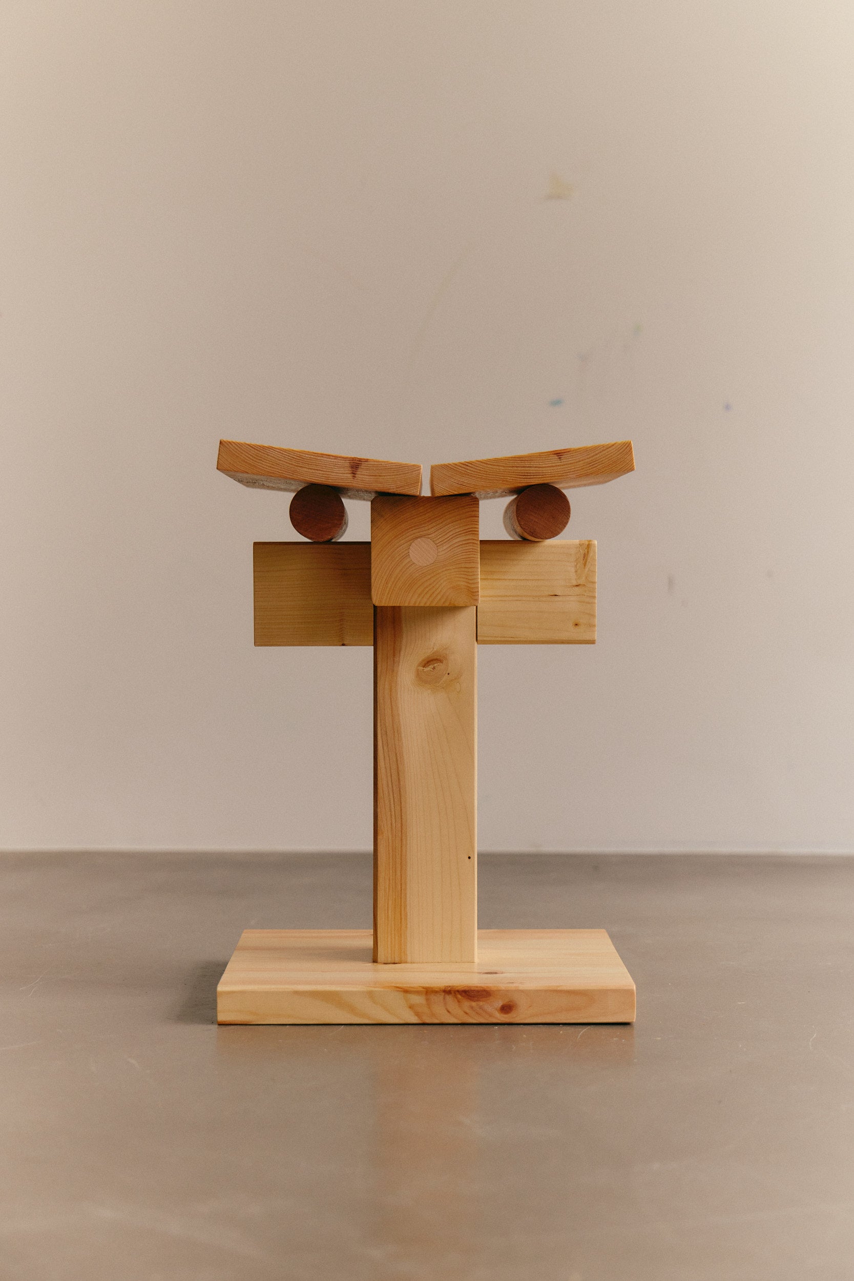 N08F004 – Yellow Nose Studio
